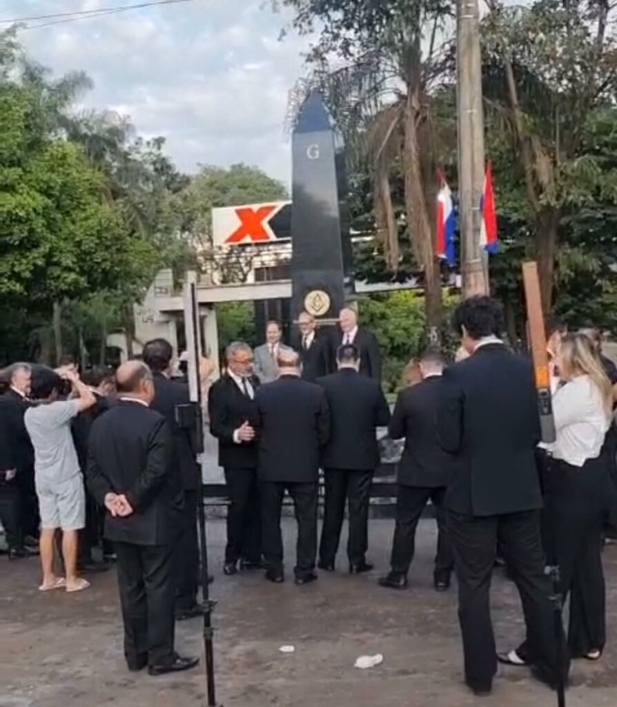 Masones USURPARON espacio verde con apoyo del intendente PRIETO para ...