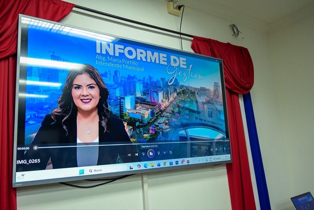 María Portillo se DESNUDA y muestra que fue TITERE del Clan Prieto al ...